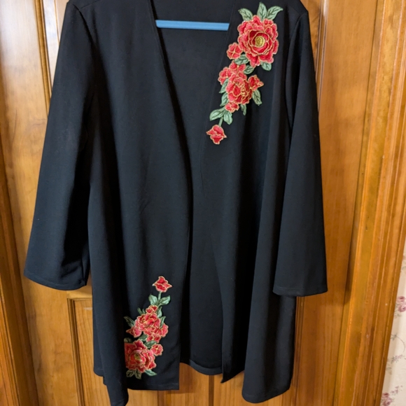 Slinky | Jackets & Coats | Slinky Brand Luxe Crepe Duster Pink Floral ...